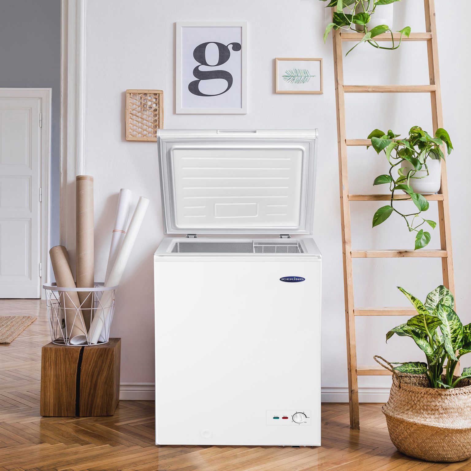 IceKing CF96WE | Freestanding 97L Chest Freezer - White